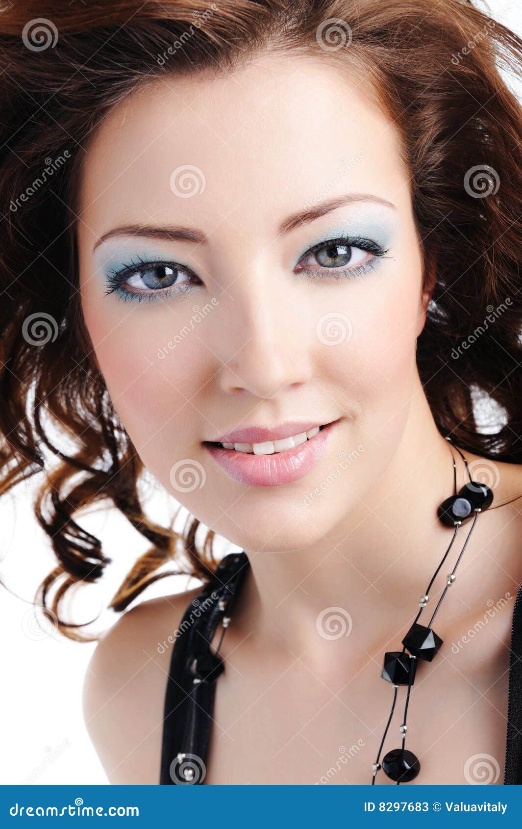 Fille Adulte De Visage De Beauté Image stock - Image of cosmétique ...