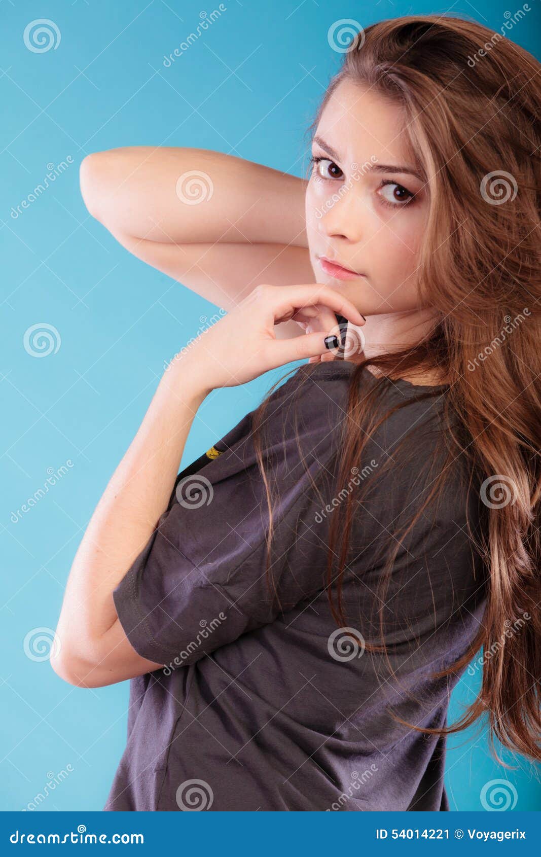 Fille Avec De Longs Cheveux Lâches Sains Bruns Image Stock Image Du
