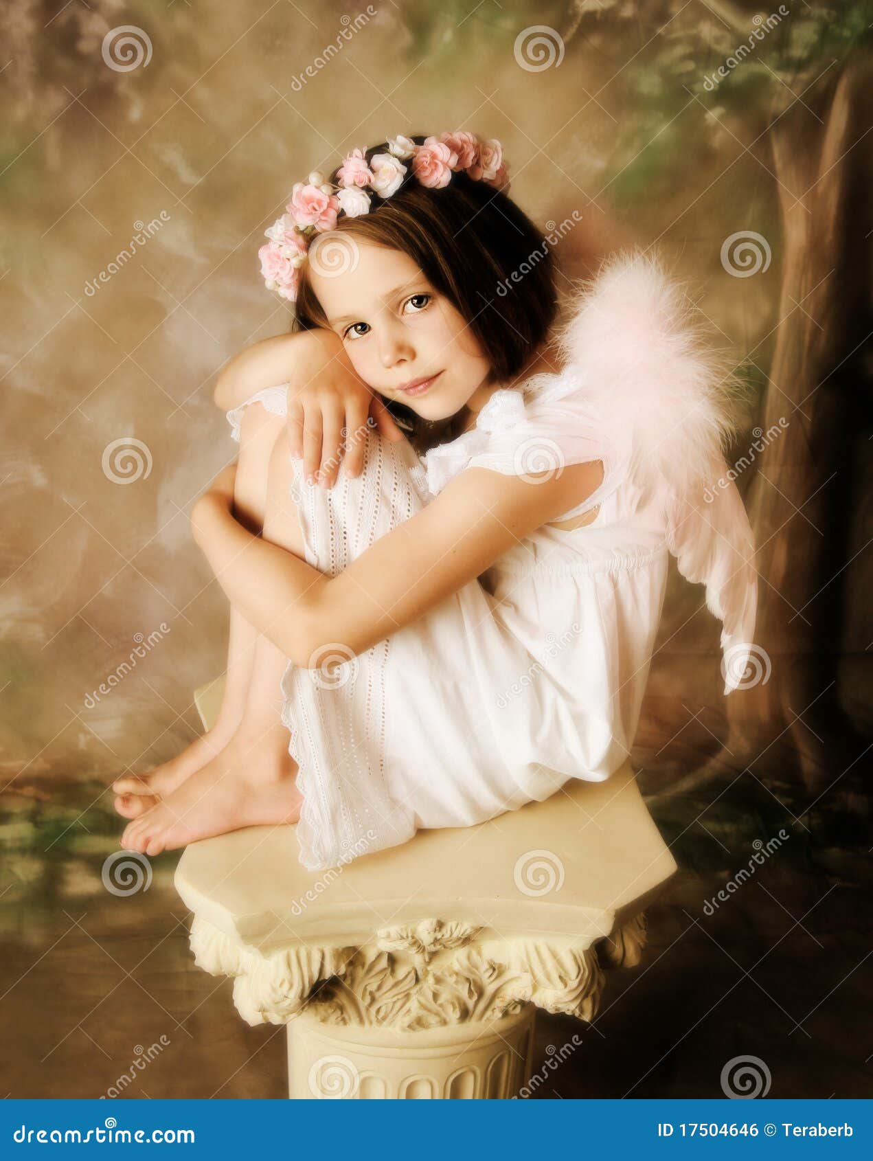 Fille d'ange photo stock. Image du gentil, enfant, propre - 17504646
