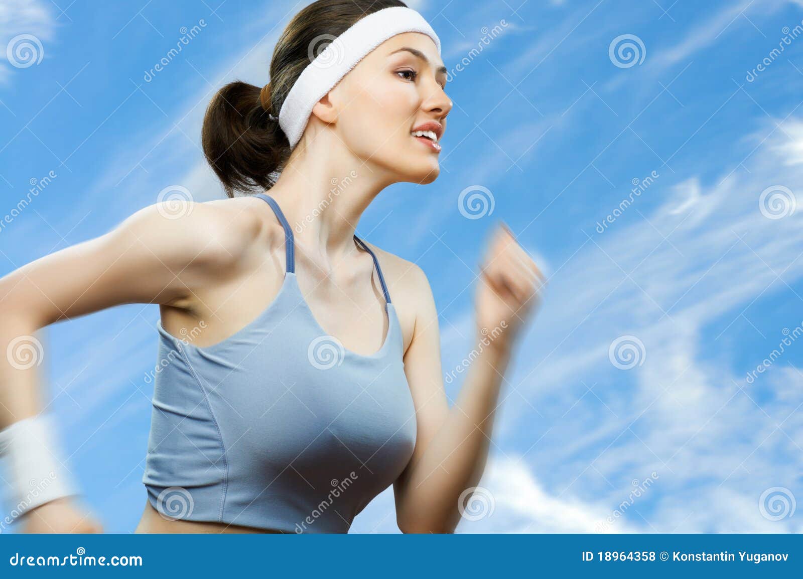 Fille dans le sport photo stock. Image du aptitude, détente - 18964358