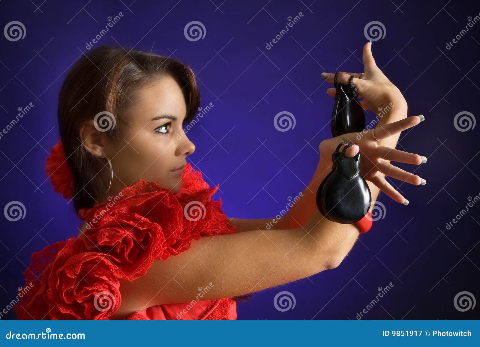 Fille de castagnettes image stock. Image du exécutez, musique - 9851917