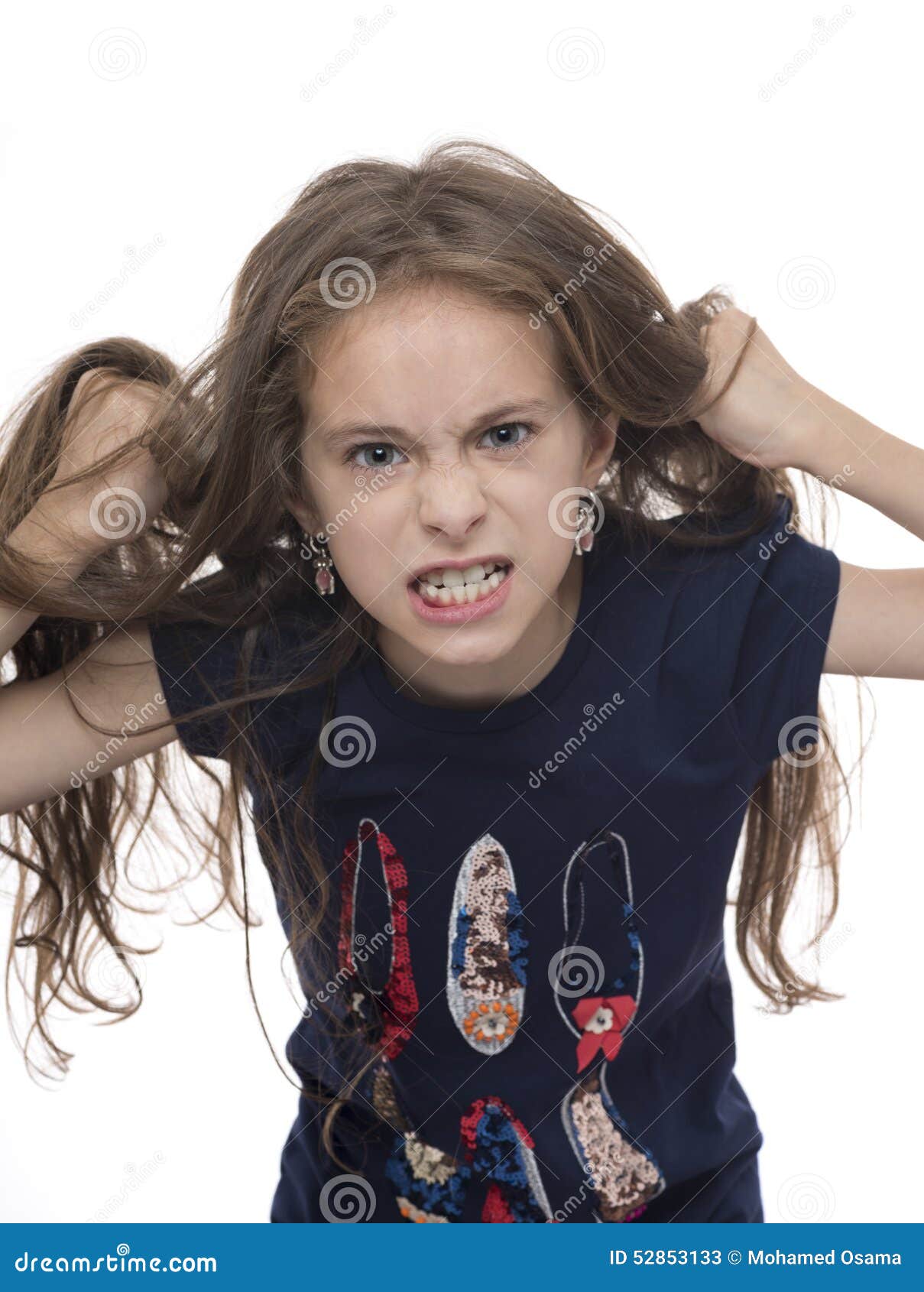 Fille fâchée image stock. Image du caucasien, regarder - 52853133