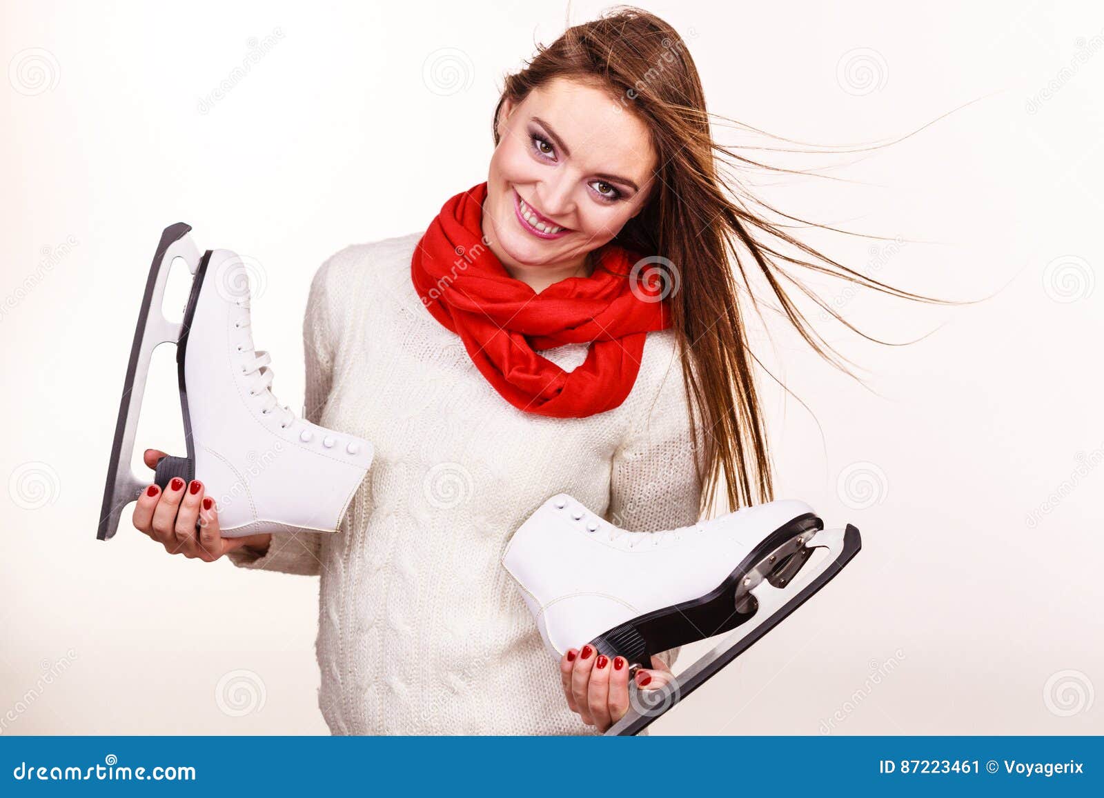 Fille Folle Avec Des Patins De Glace Image stock - Image of expression ...