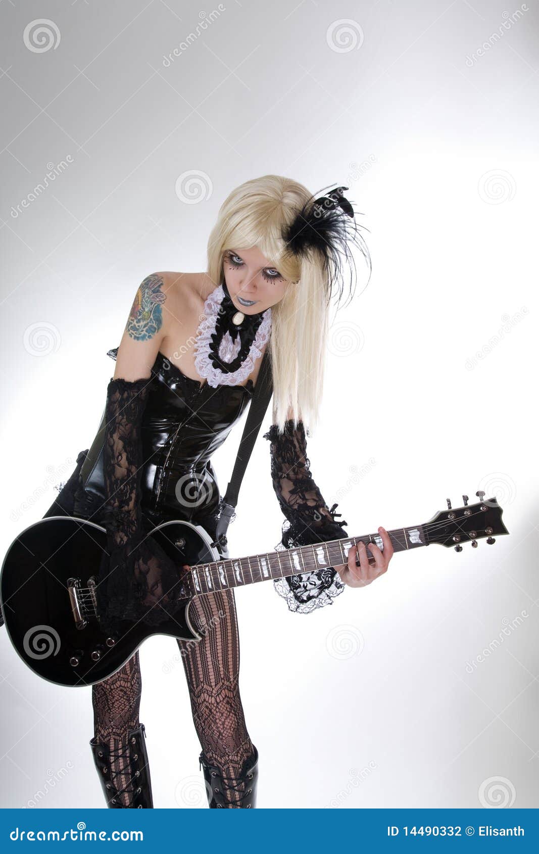 Fille Gothique Sexy Jouant La Guitare Photo Stock Image Du Noir