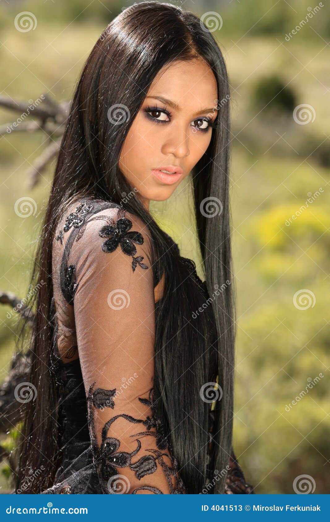 Fille Indonésienne Asiatique Image Stock Image Du Assez Verticale