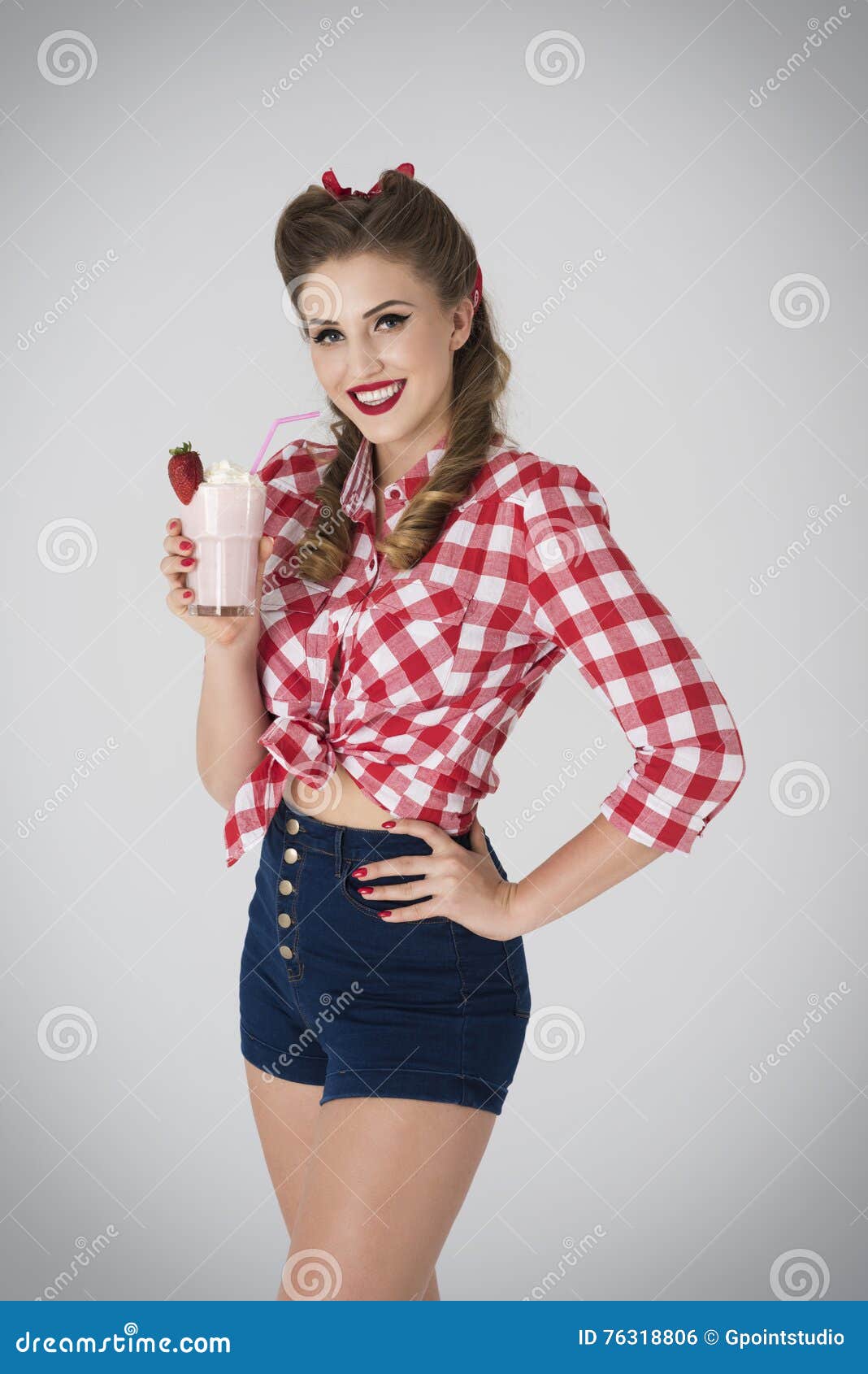 Fille Pin Vers Le Haut Photo Stock Image Du Boire Secousse 76318806
