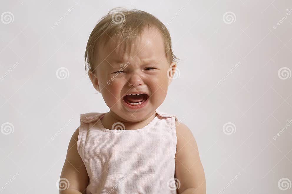Fille pleurante photo stock. Image du larmes, larme, nourrisson - 1330970