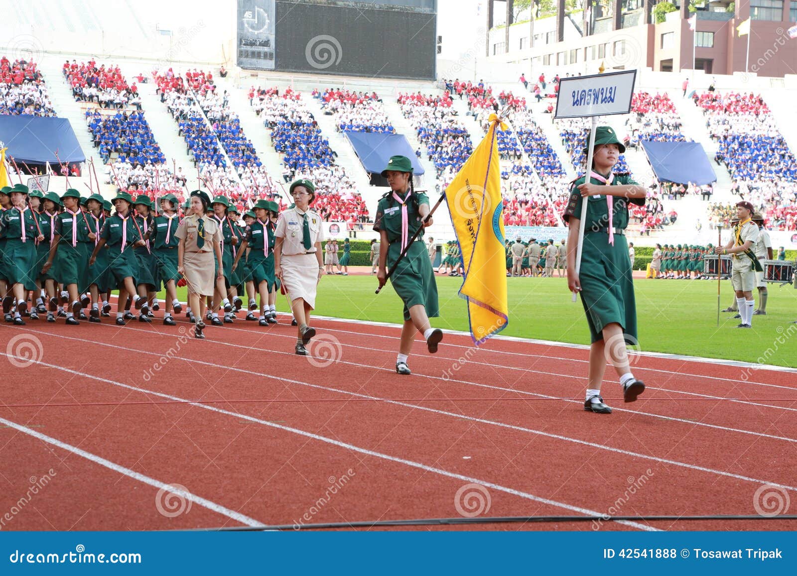 Fille scout photo stock éditorial. Image du chapeau, vêtements - 42541888