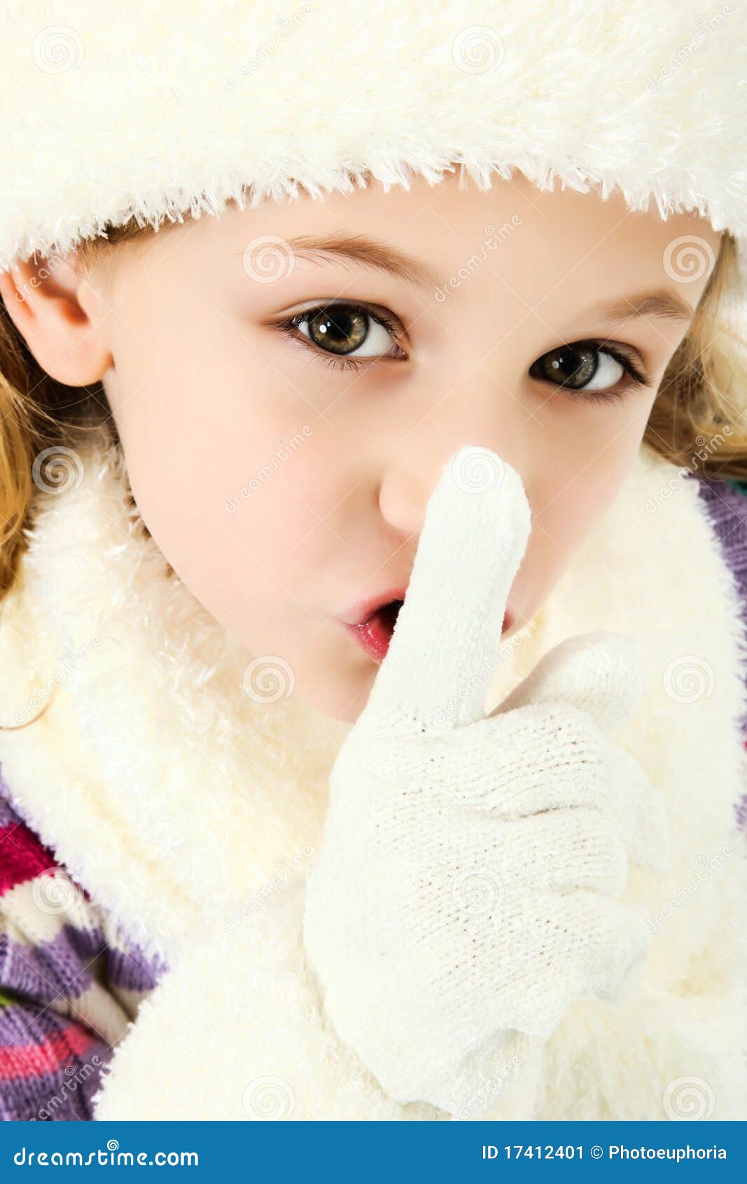 Fille Tranquille De Shhhhh Gardant Le Secret Image stock - Image du ...