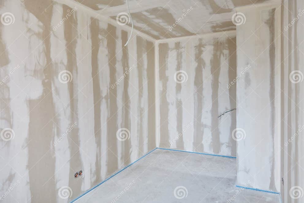 Filler Work on the Wall and Ceiling in a Room with a Corner Stock Image ...