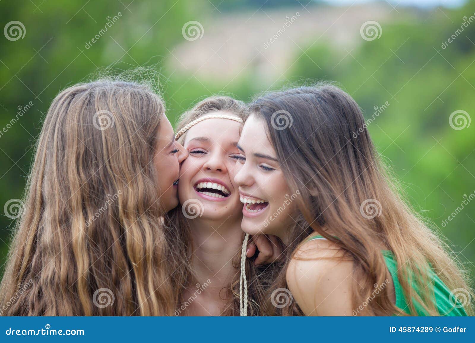 Filles De Sourire Avec Les Dents Blanches Parfaites Image stock - Image ...