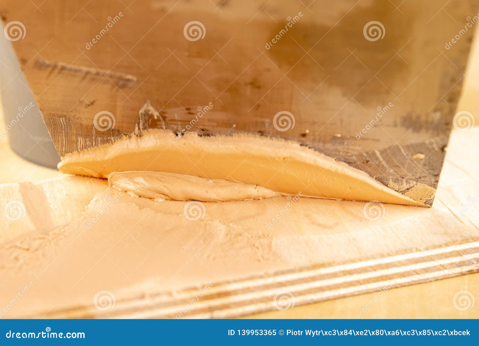 Filling Compound for Patching Wood. Patching Boards with a Leveling ...