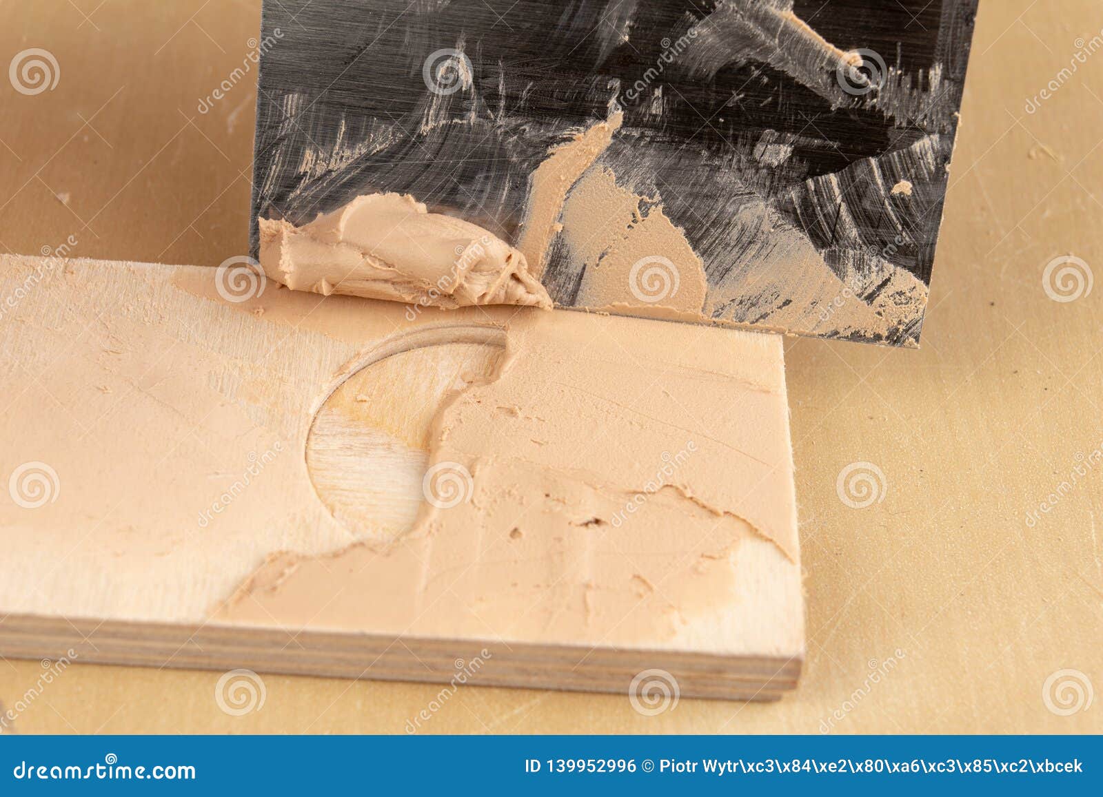 Filling Compound for Patching Wood. Patching Boards with a Leveling ...