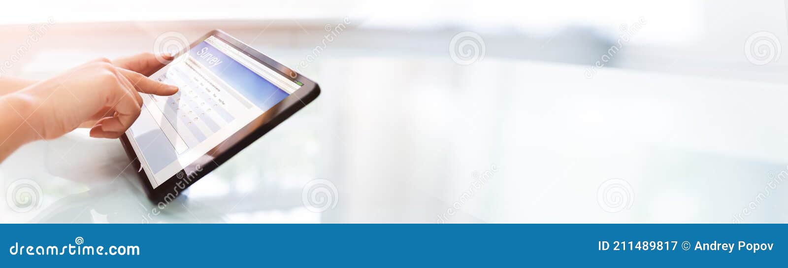 151 Online Survey Form Questionnaire Poll Tablet Stock Photos - Free ...