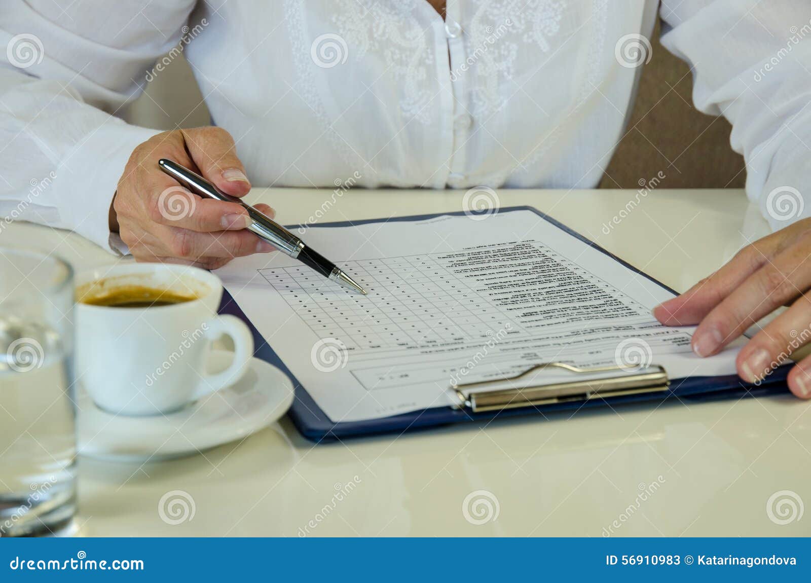 Filling in questionnaire stock image. Image of note, female - 56910983