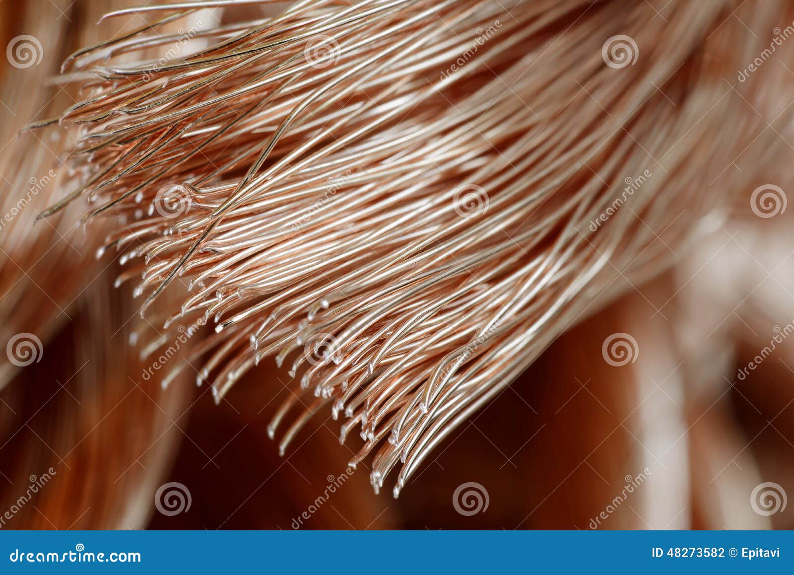 Filo di rame fotografia stock. Immagine di collegamento - 48273582