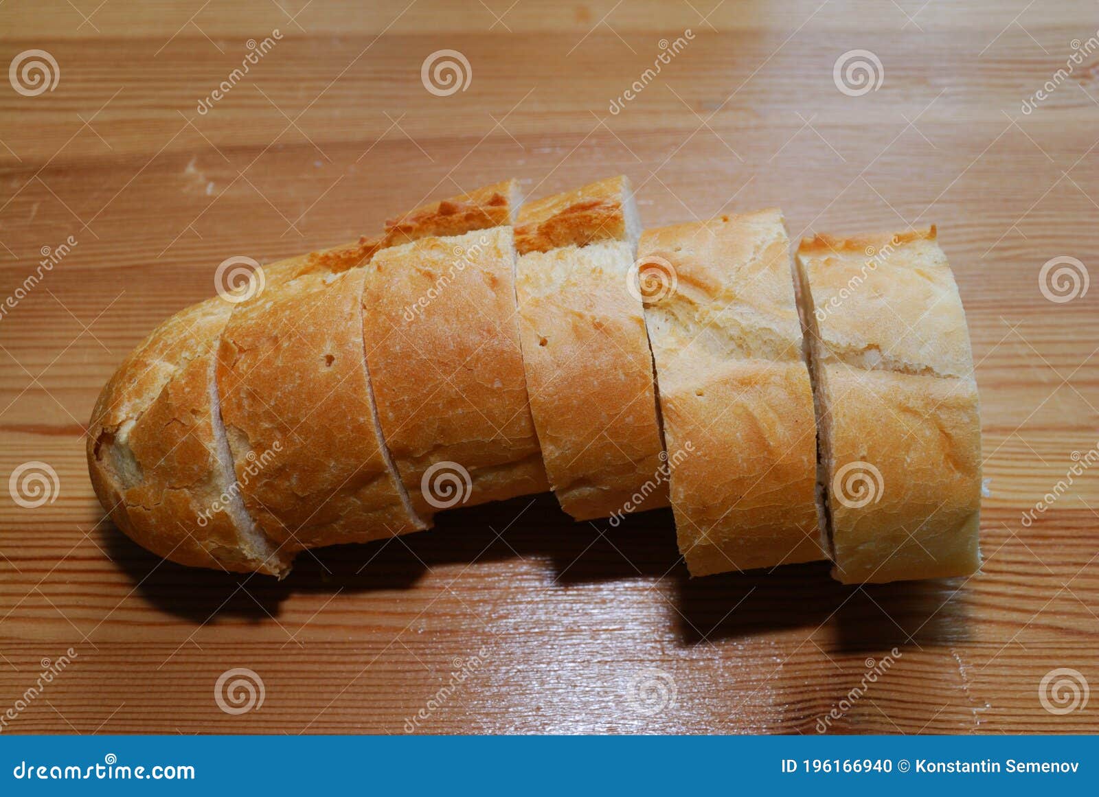 Fin En Tranches De Baguette Photo stock - Image du graine, régime ...