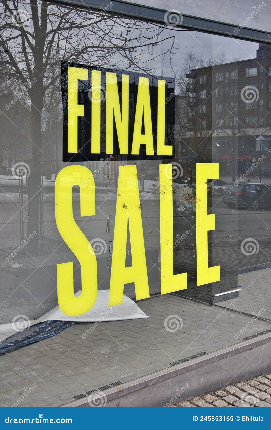 Final Sale Sign on Closed Store Window Stock Image - Image of customer ...