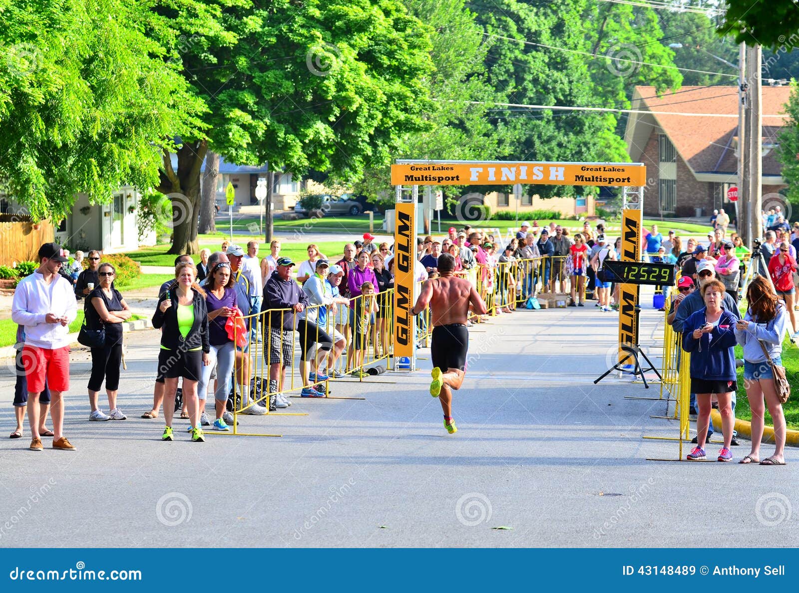 Final Stretch editorial stock image. Image of event, competitor - 43148489