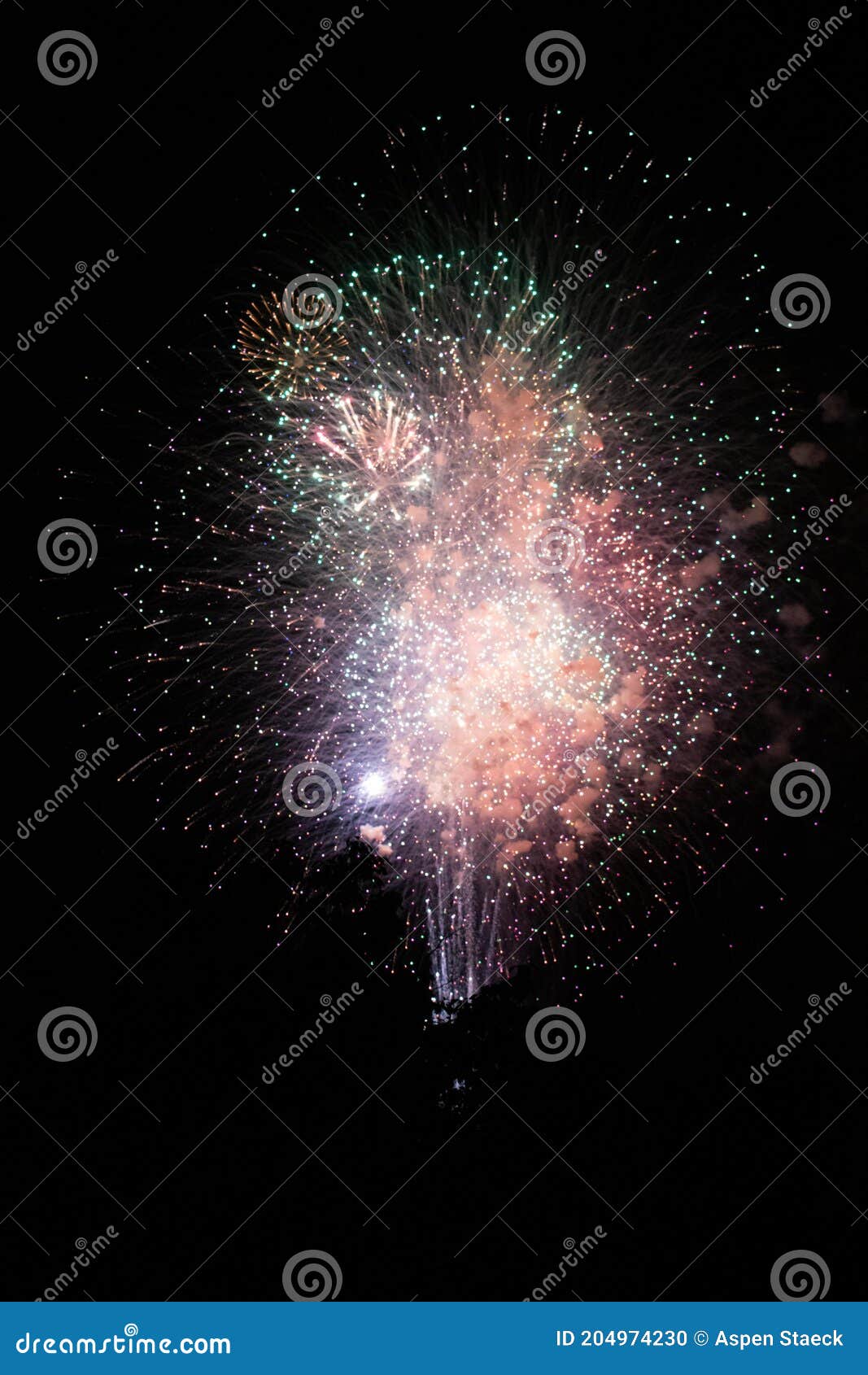 Finale Fireworks Bursting in a Group Stock Photo - Image of july ...