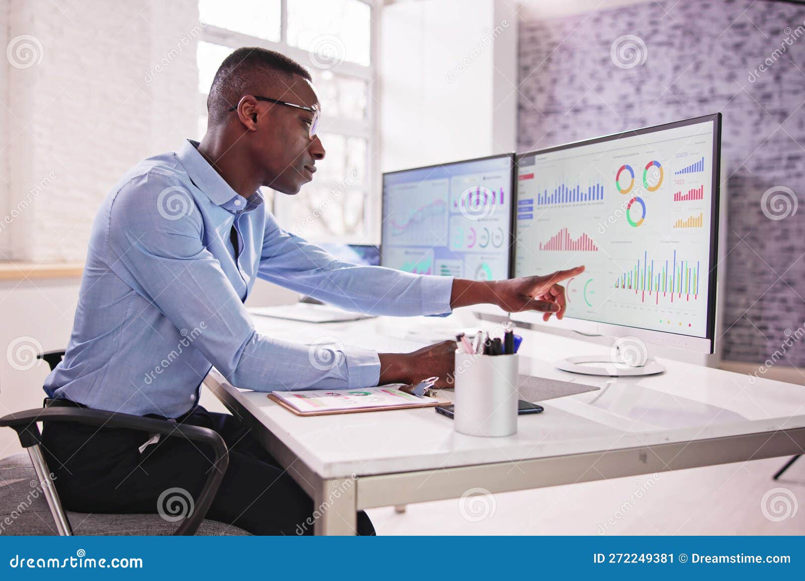 Financial Business Analytics Data Dashboard Stock Image - Image of ...