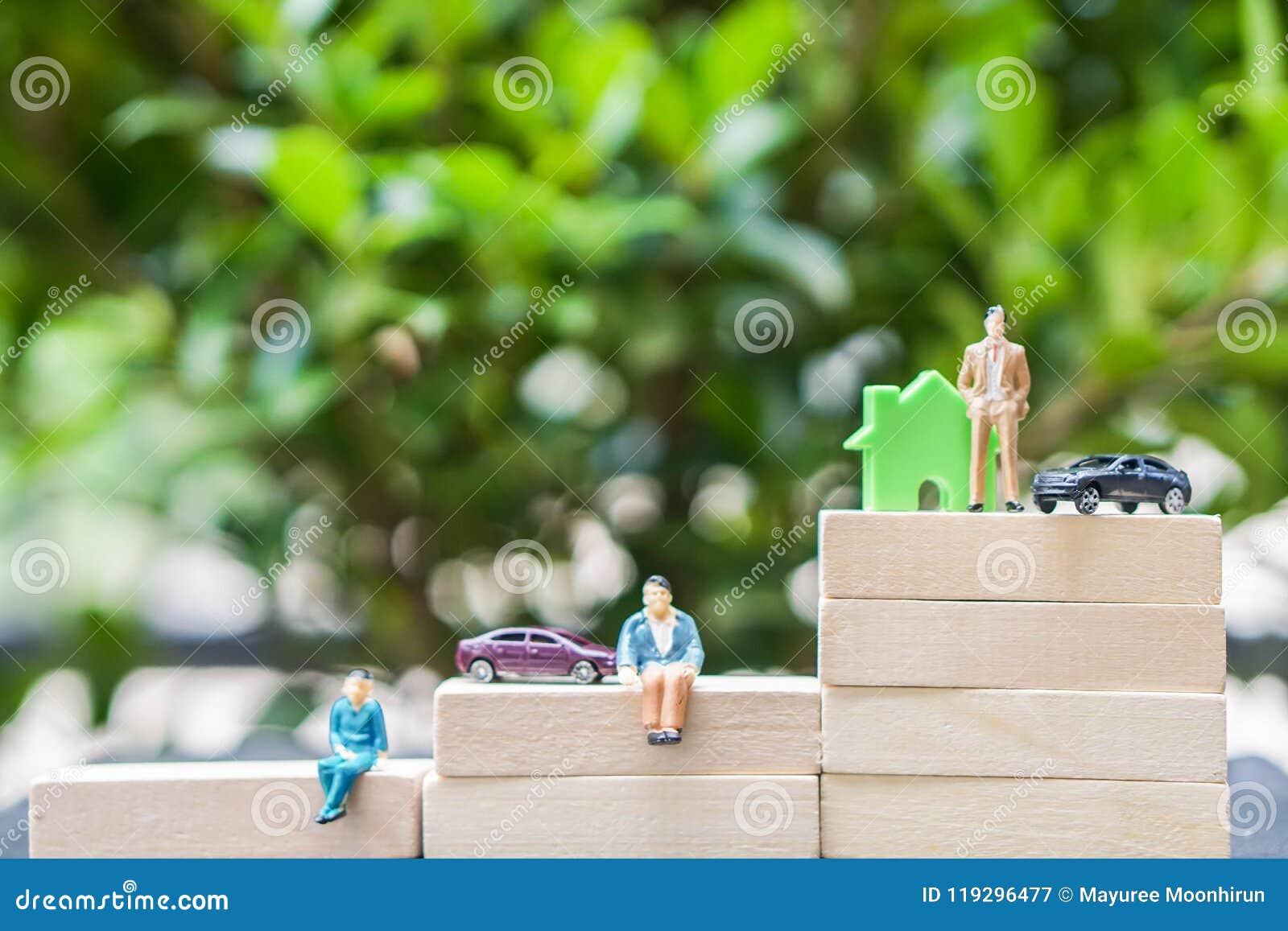 Financial Concept of Low Class and Successful Business People Stock ...