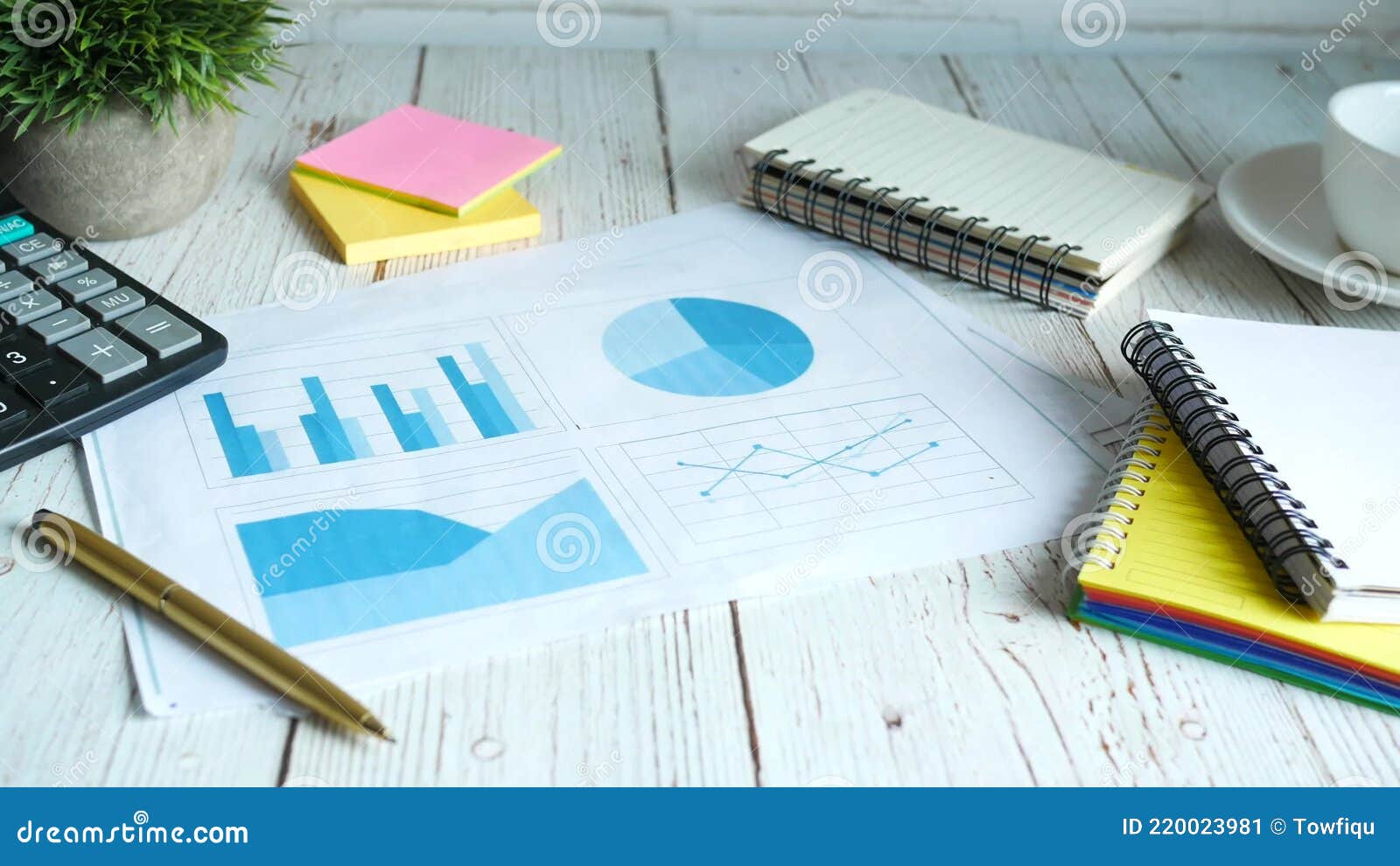 Financial Graph, Calculator and Notepad on Table Stock Video - Video of ...