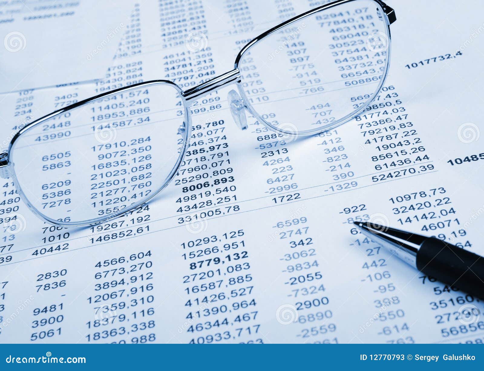 The Financial Report. Blue Tone Stock Image - Image of financial ...