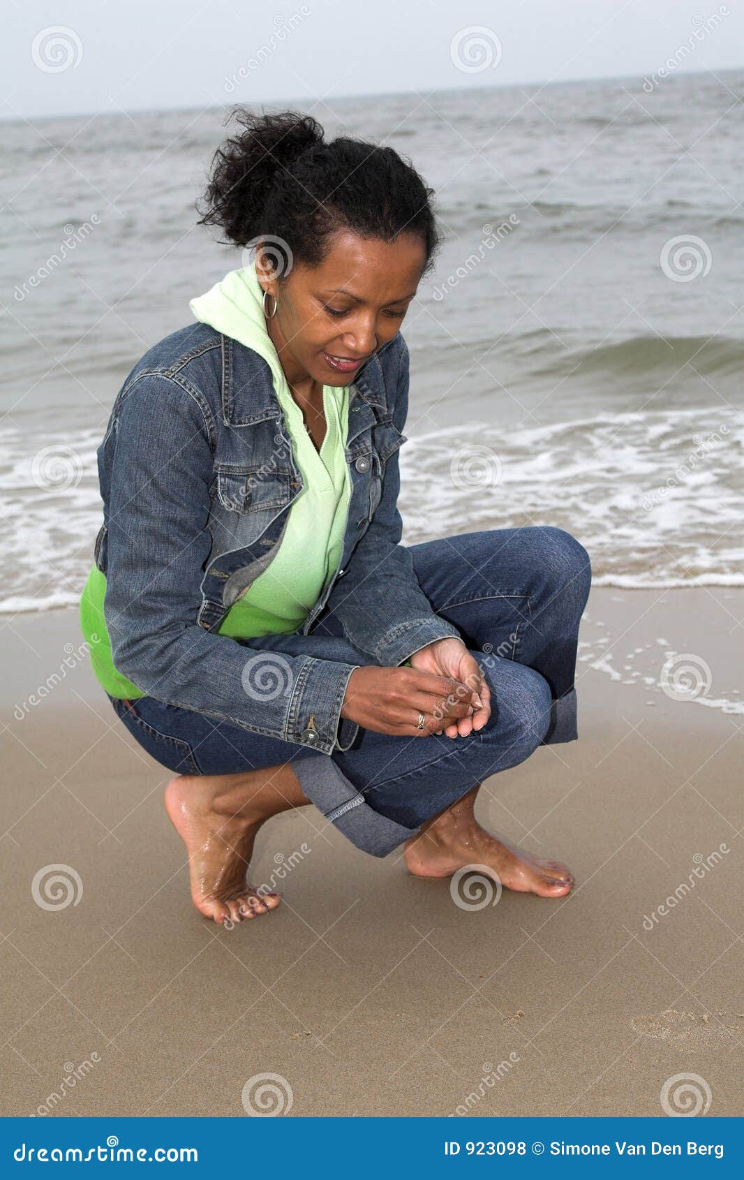 Finding Shells on the Beach Stock Photo - Image of sand, leisure: 923098