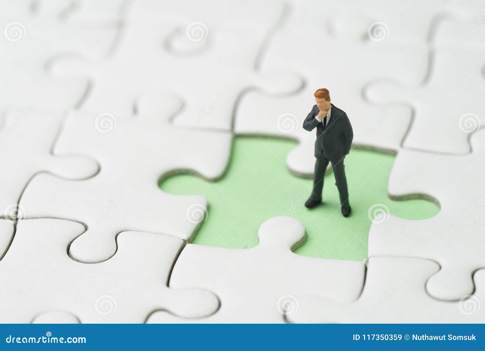 Finding Solution for Business Problem To Be Success Concept, Min Stock ...