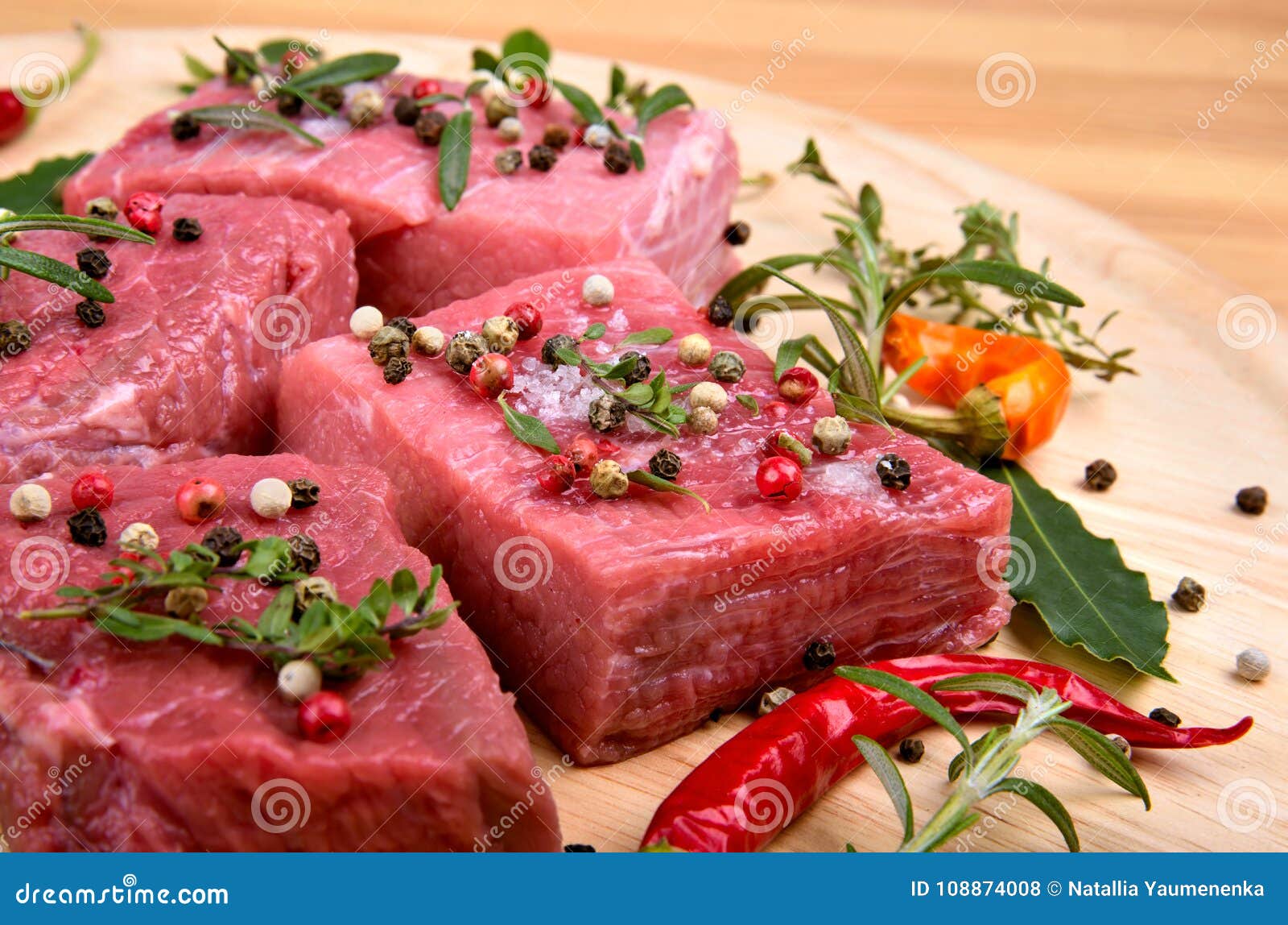 Fine Cruda Della Carne Del Manzo Su Fotografia Stock - Immagine di ...