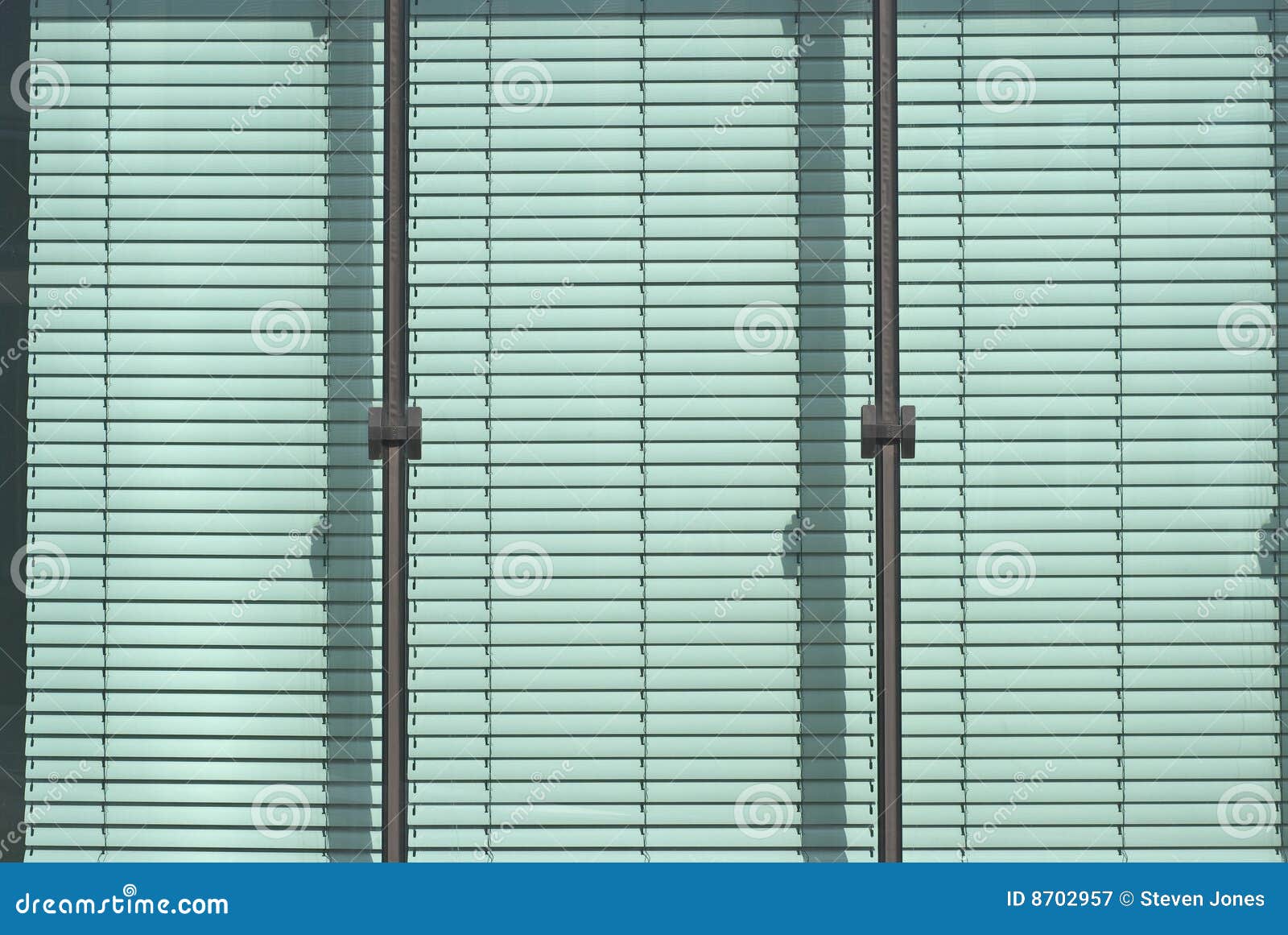 Finestra della gelosia immagine stock. Immagine di disegno - 8702957