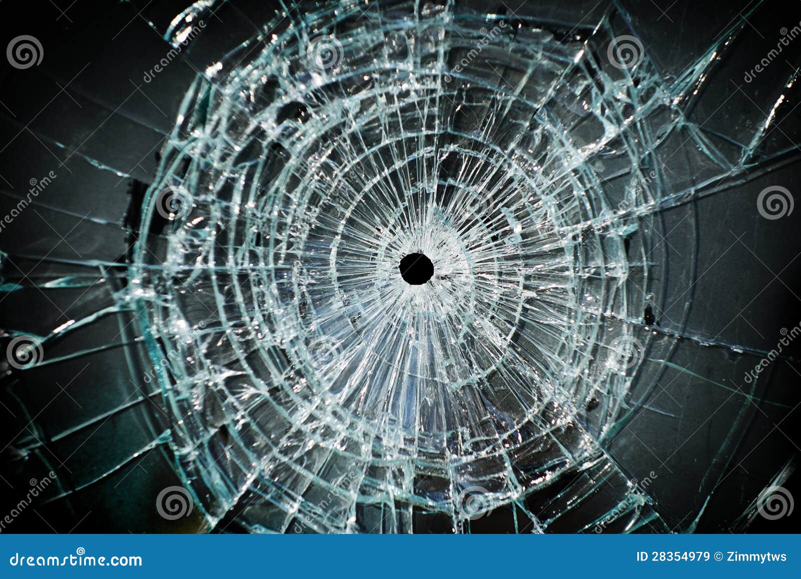 Finestra rotta immagine stock. Immagine di foro, rubi - 28354979