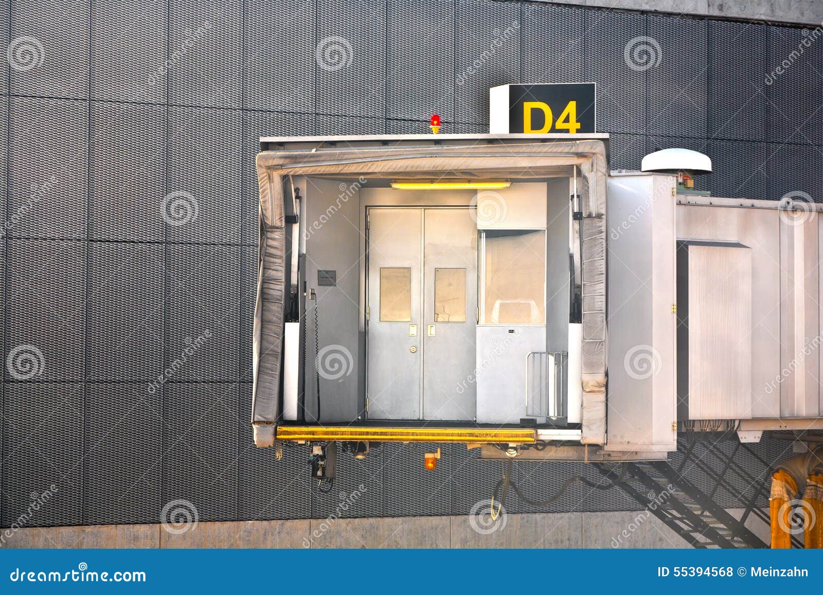 Finger at the Gate of the Airport Stock Photo - Image of boeing ...