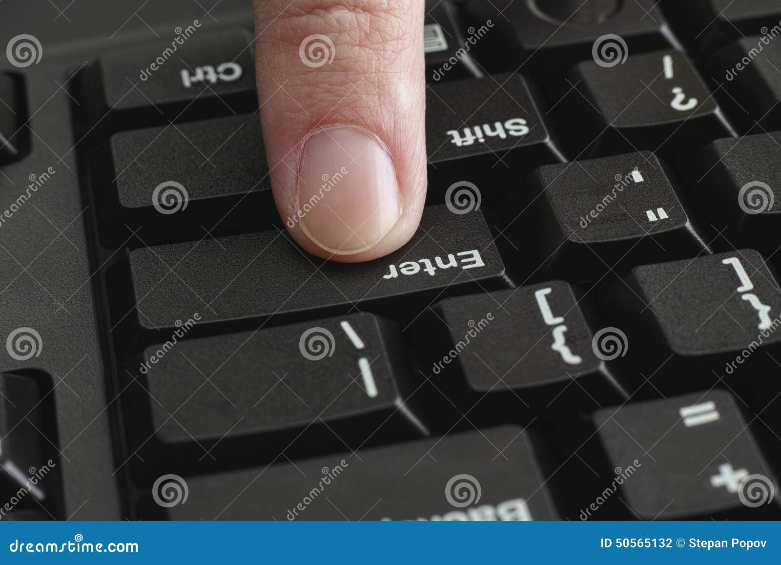 104 Finger Pushing Enter Key Black Keyboard Stock Photos - Free ...