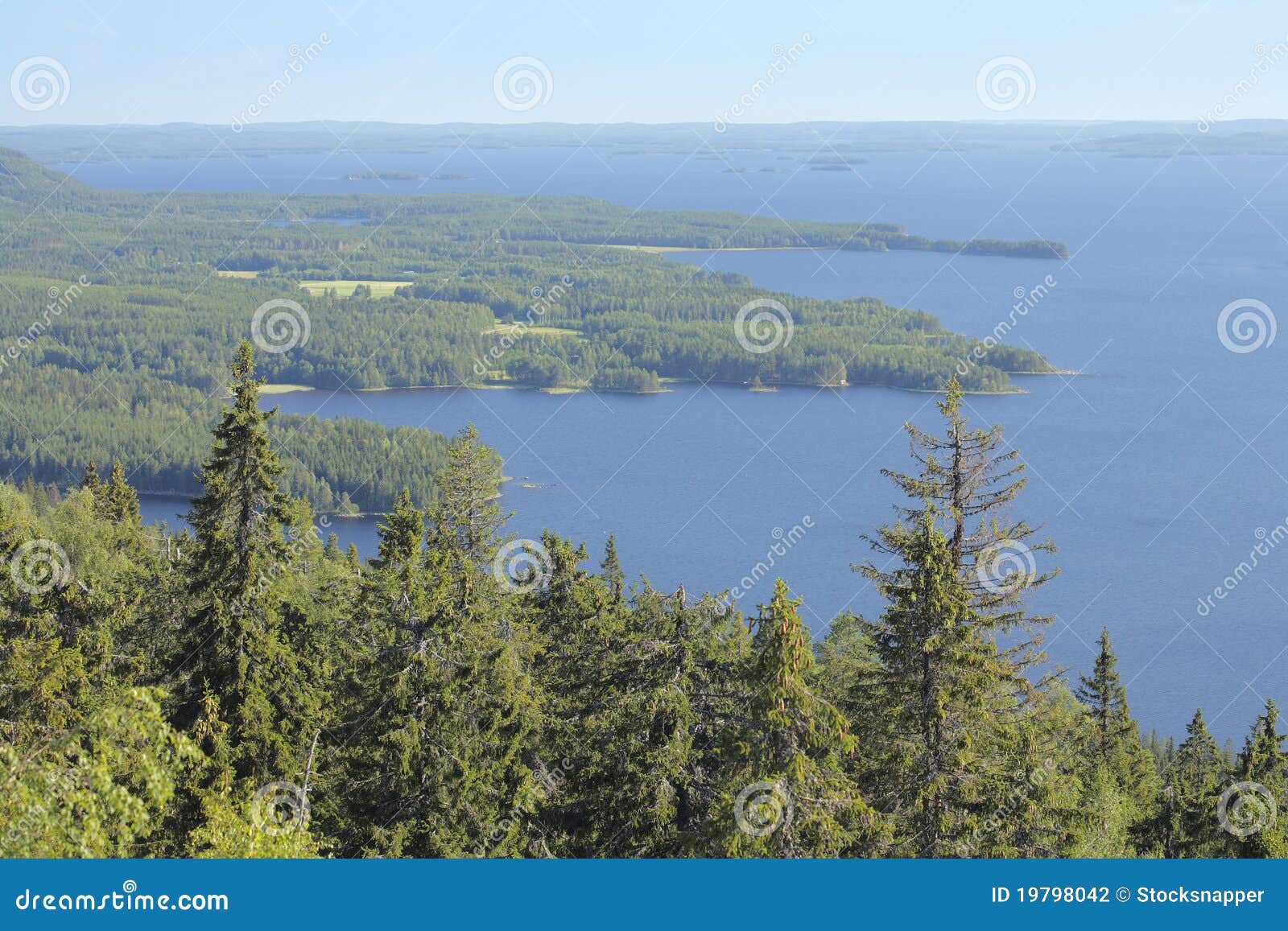 Finland - Het Land Van Duizend Meren. Stock Foto - Image of mening ...