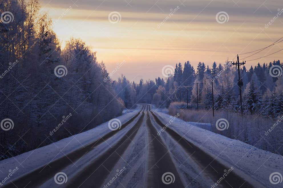Finnland: Straße im Winter stockfoto. Bild von nave, nordisch - 22829664