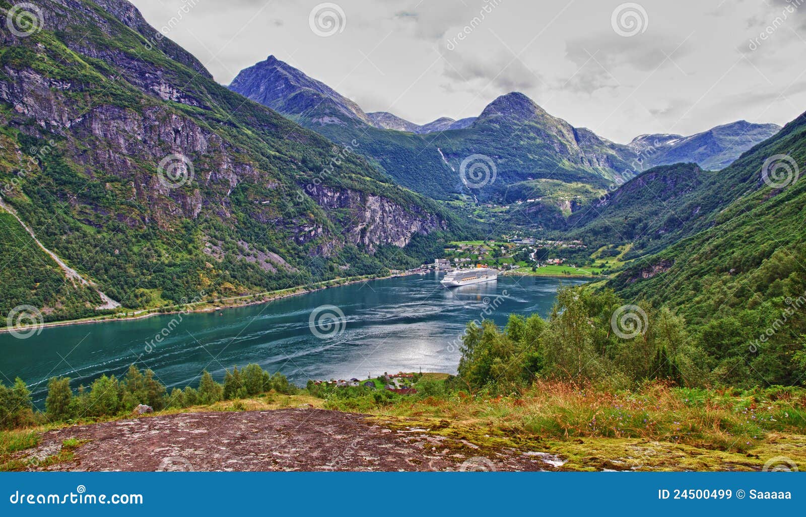 Fiorda geiranger obraz stock. Obraz złożonej z rzeka - 24500499