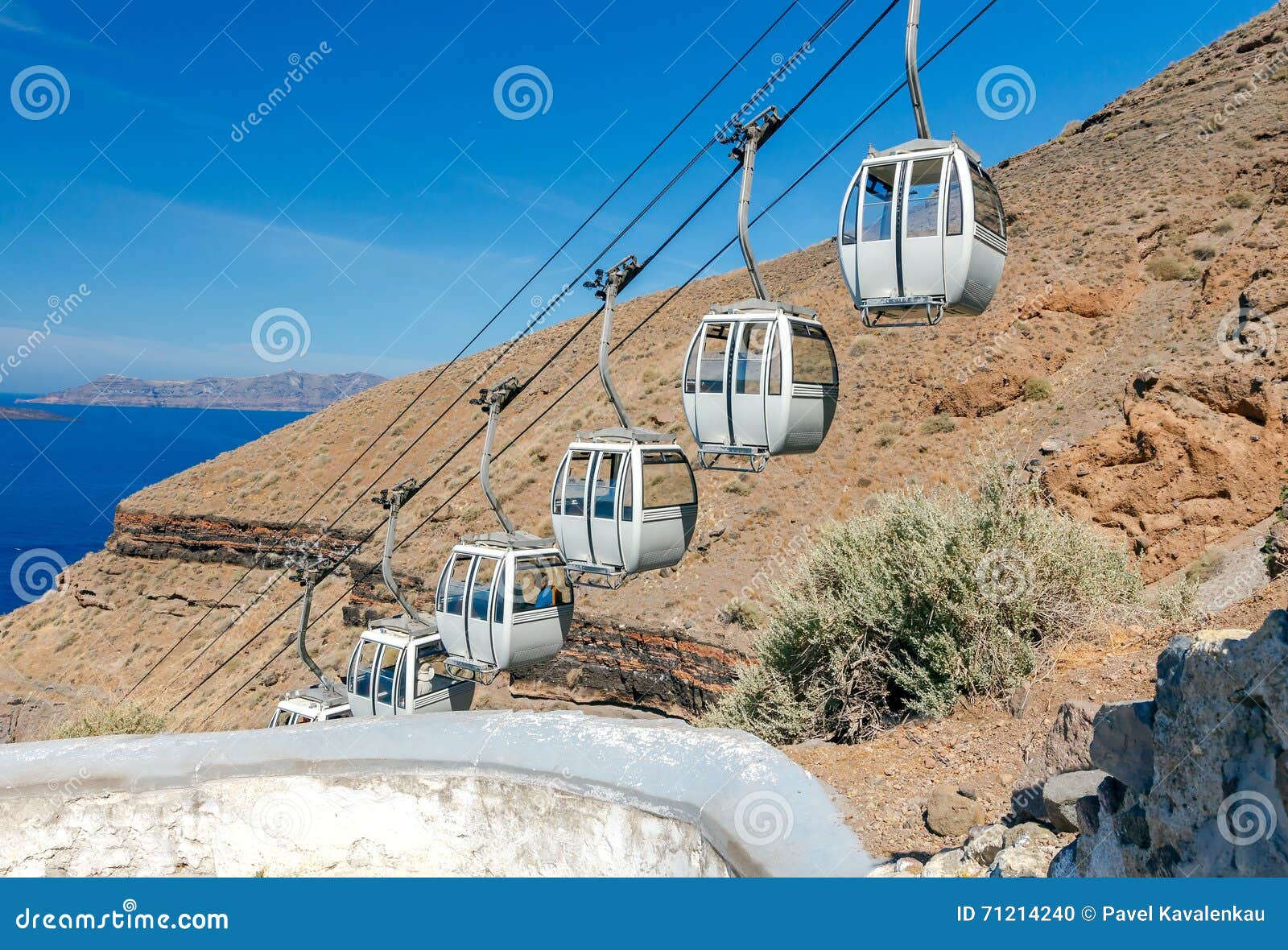 Fira La Cabina Di Funivia Alla Cima Immagine Editoriale - Immagine di ...