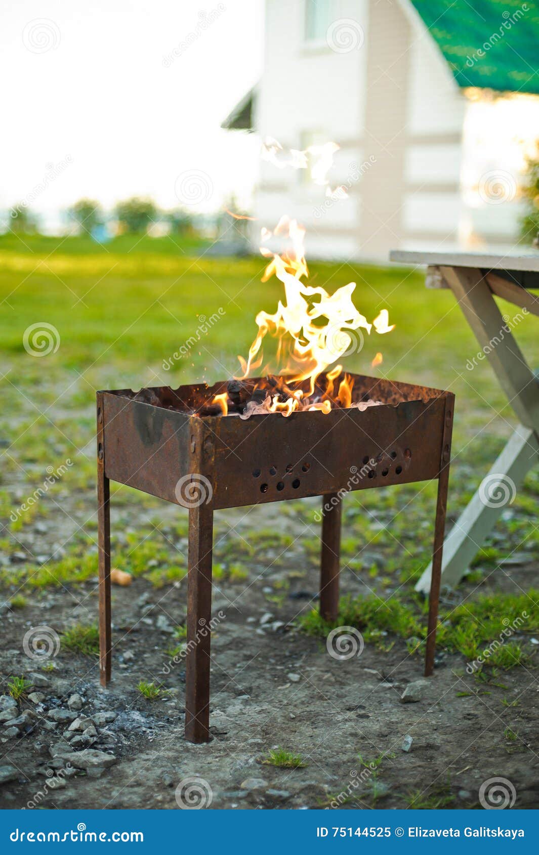 Fire in barbecue grill stock image. Image of charcoal - 75144525