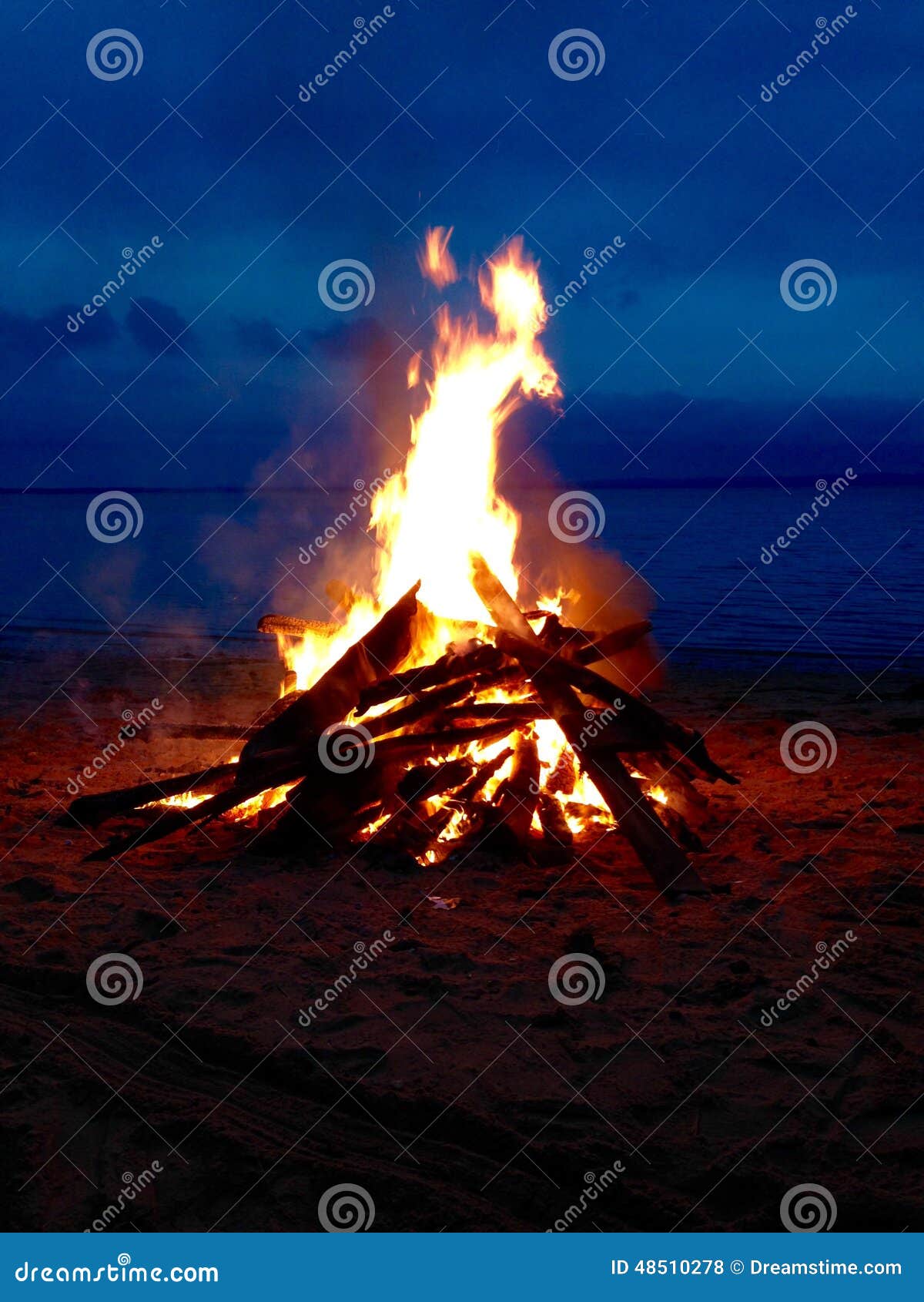 308 Bond Fire Photos - Free & Royalty-Free Stock Photos from Dreamstime