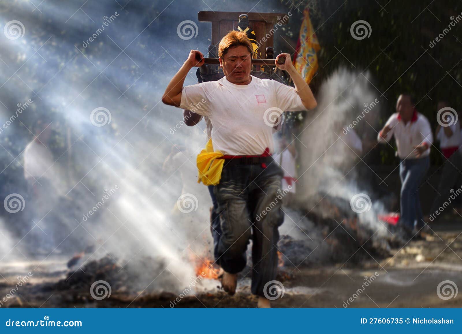 Fire ceremony in Taiwan editorial image. Image of blessing - 27606735