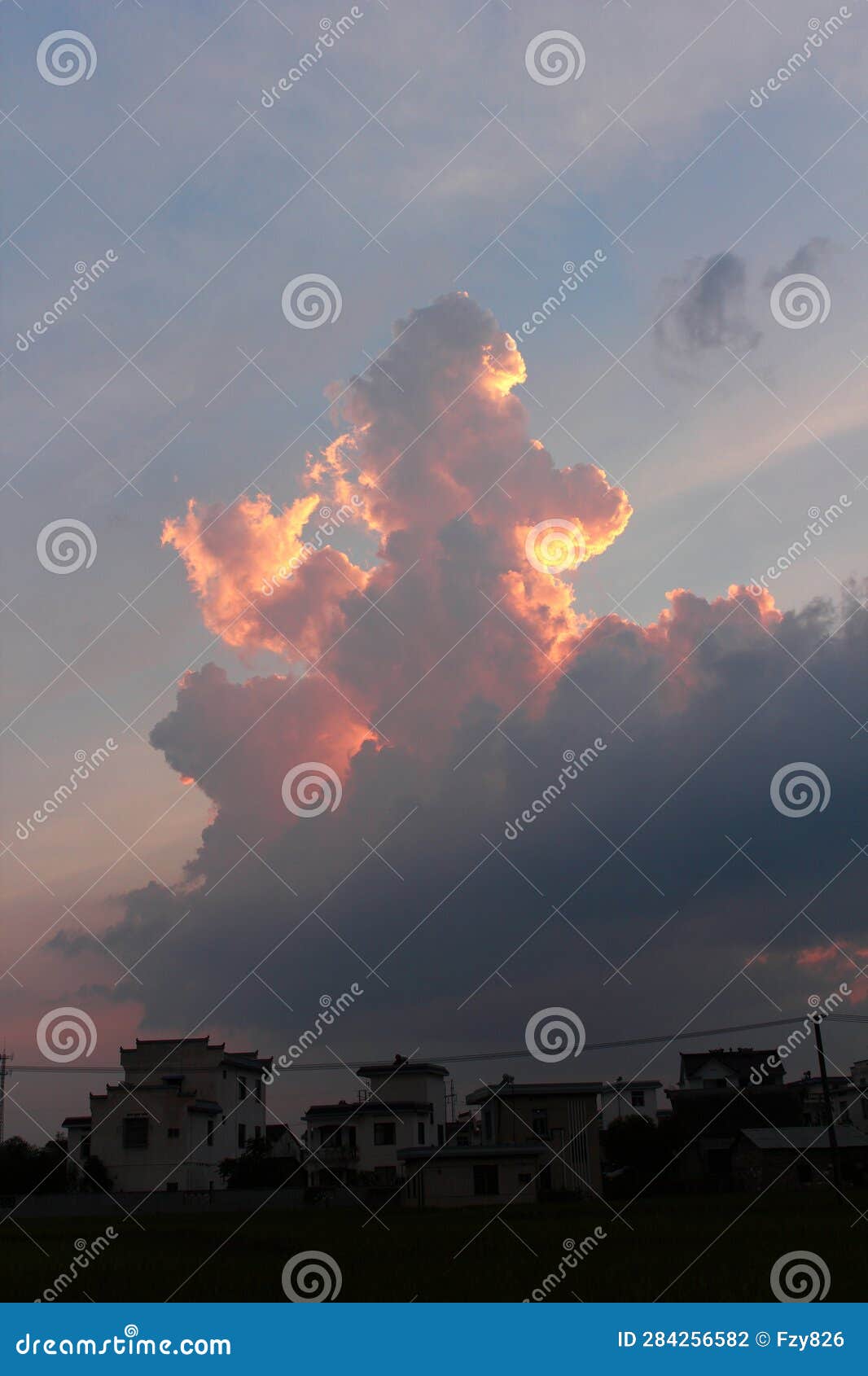 The Fire Cloud is a Breathtaking Atmospheric Phenomenon with Its ...