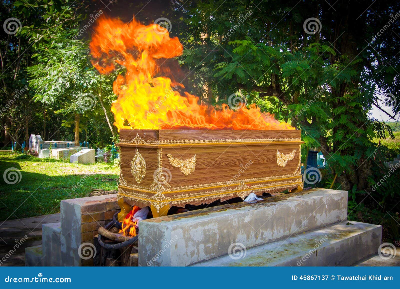 Fire on the Coffin for Cremation Stock Image - Image of dead, burnt ...