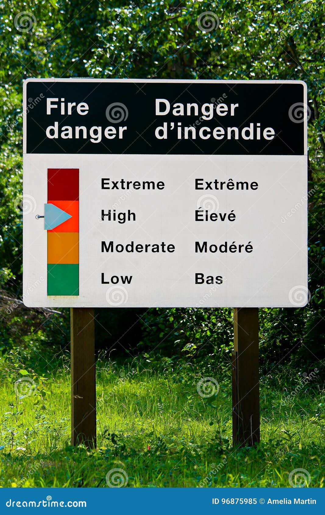 A Fire Danger Indicator Sign in Both English and French Stock Image ...