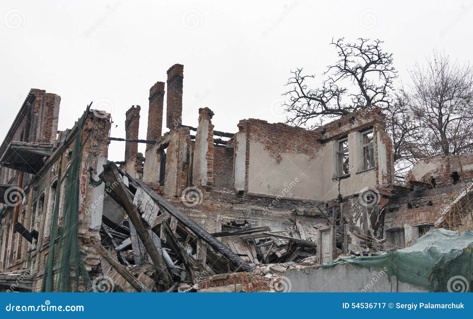 Fire destroyed brick house stock image. Image of construction - 54536717