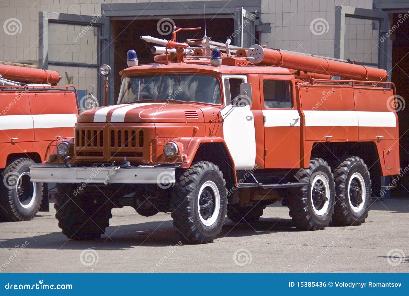 The fire Engine editorial photo. Image of assist, help - 15385436