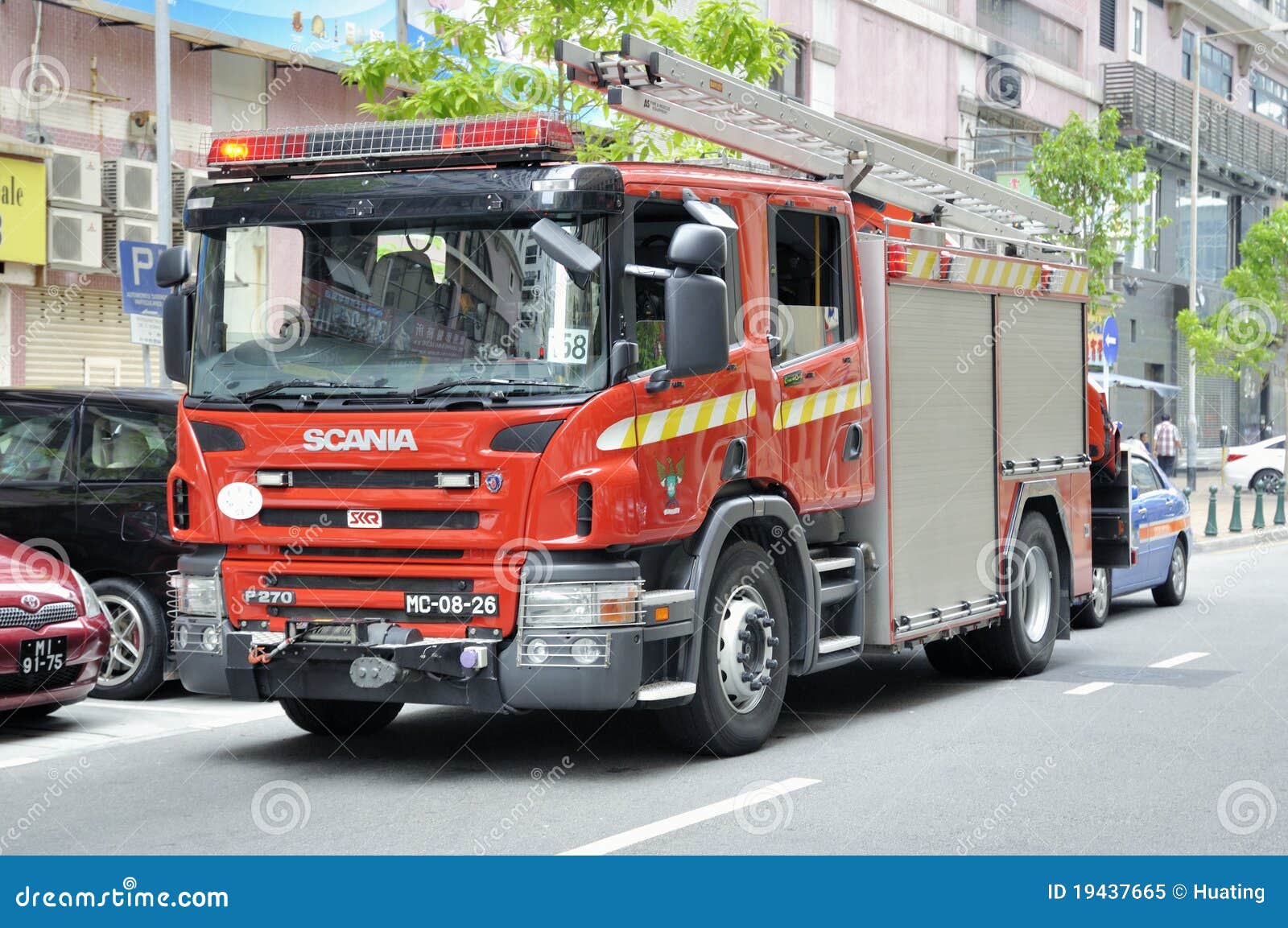 Fire Engine editorial image. Image of city, safety, lifesaving - 19437665