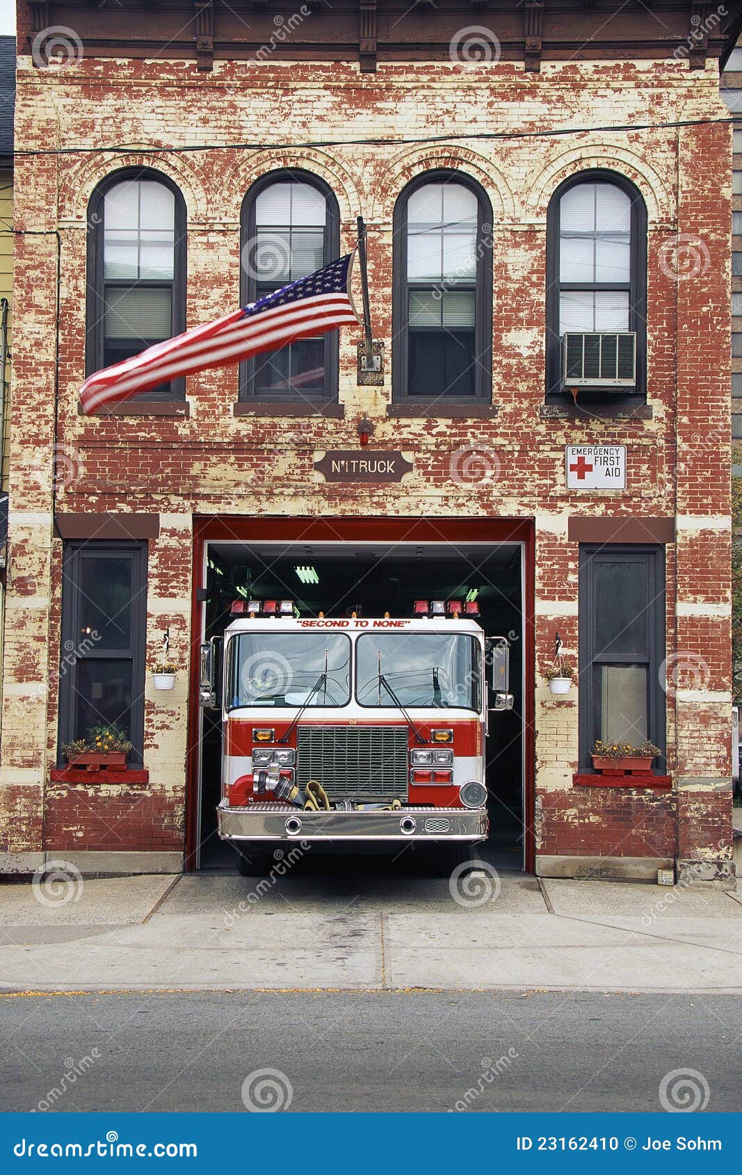 Fire engine editorial image. Image of building, country - 23162410