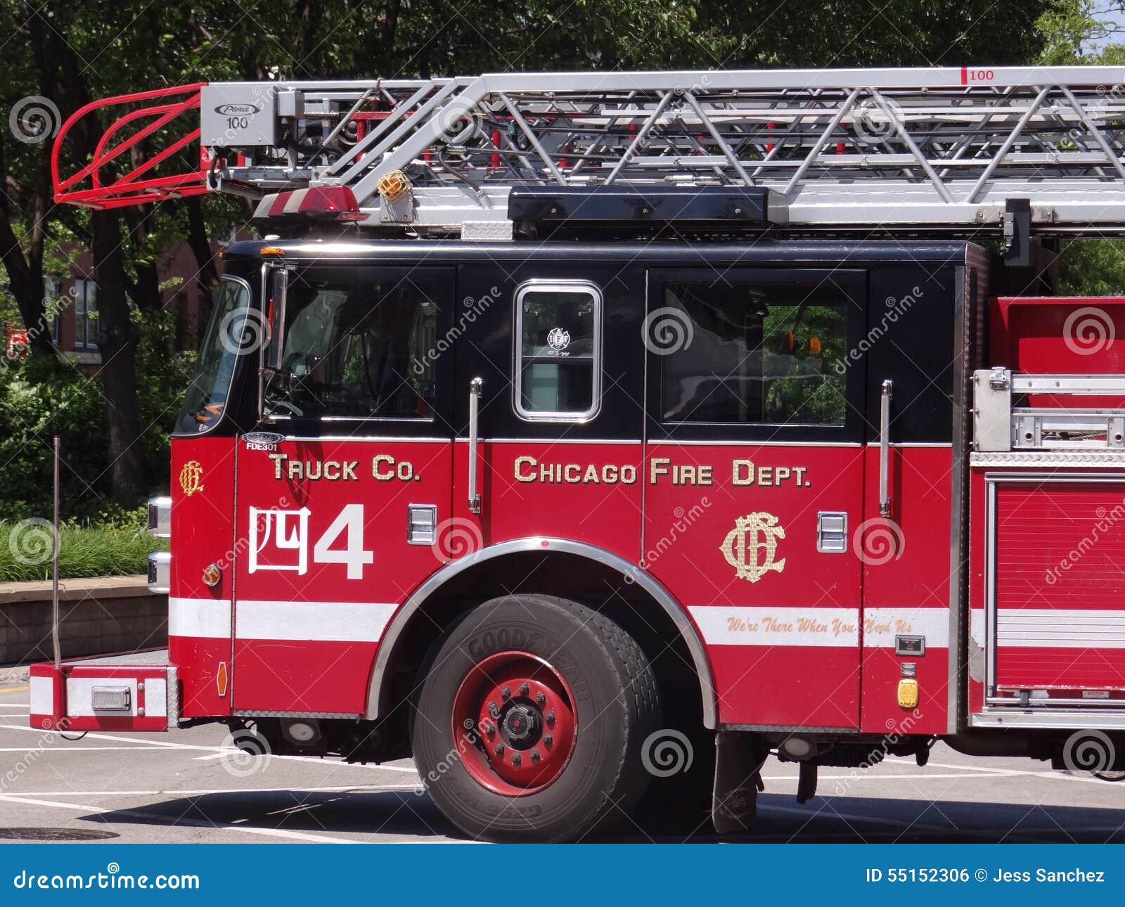 Fire Engine in Chicago editorial photo. Image of ladder - 55152306